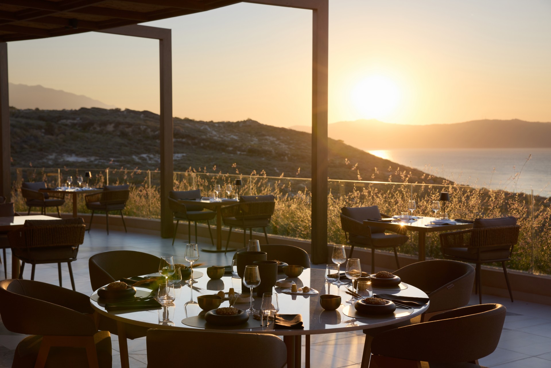 Restaurants & Bars - Oros Luxury Beach Resort