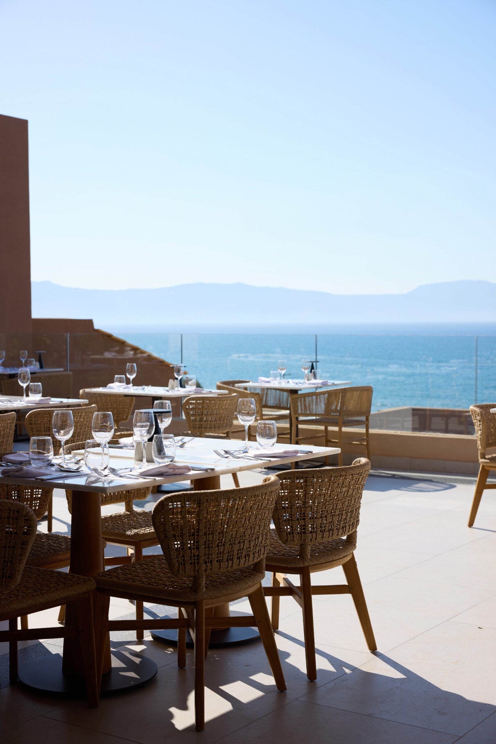 Restaurants & Bars - Oros Beach Resort