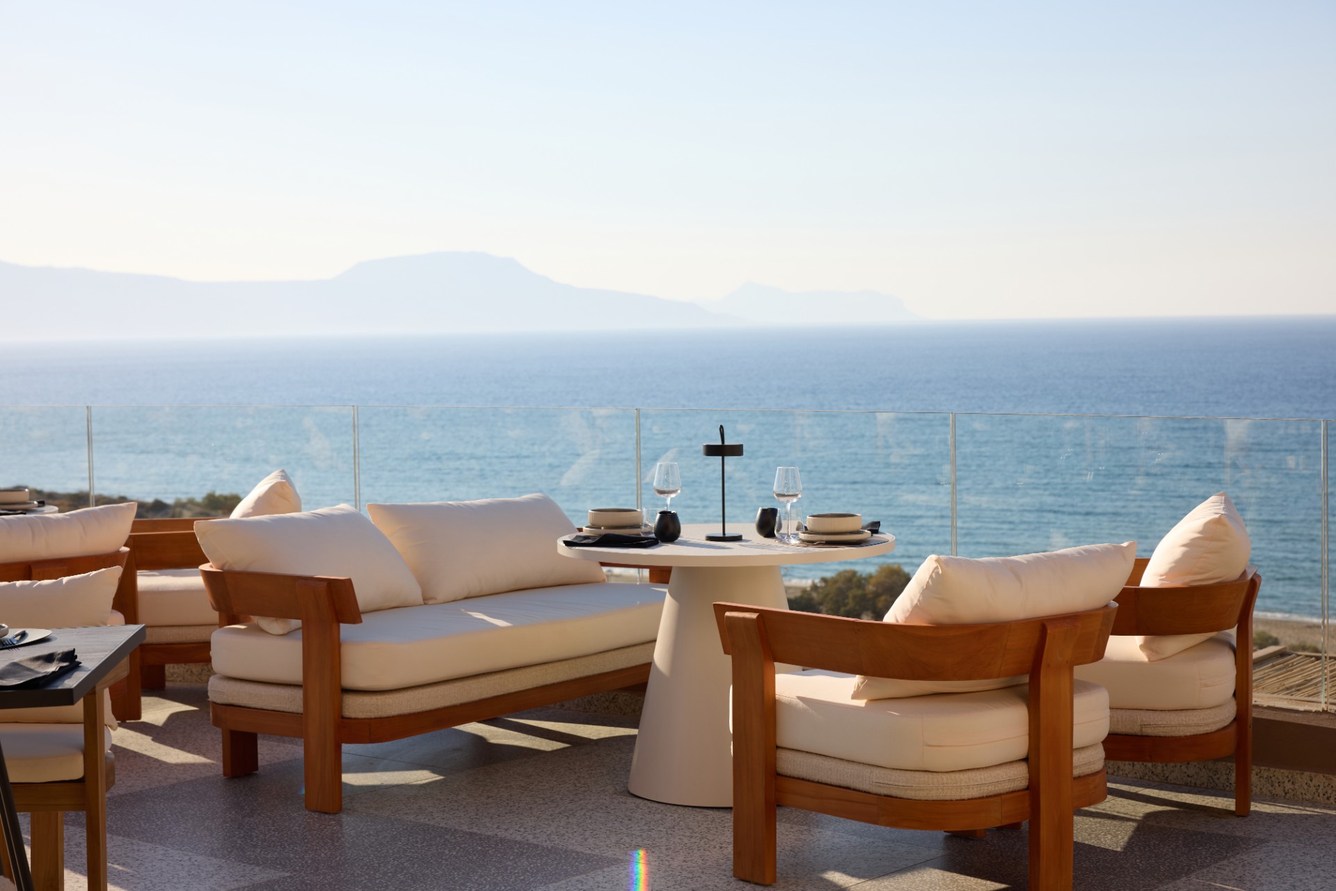 Restaurants & Bars - Oros Beach Resort