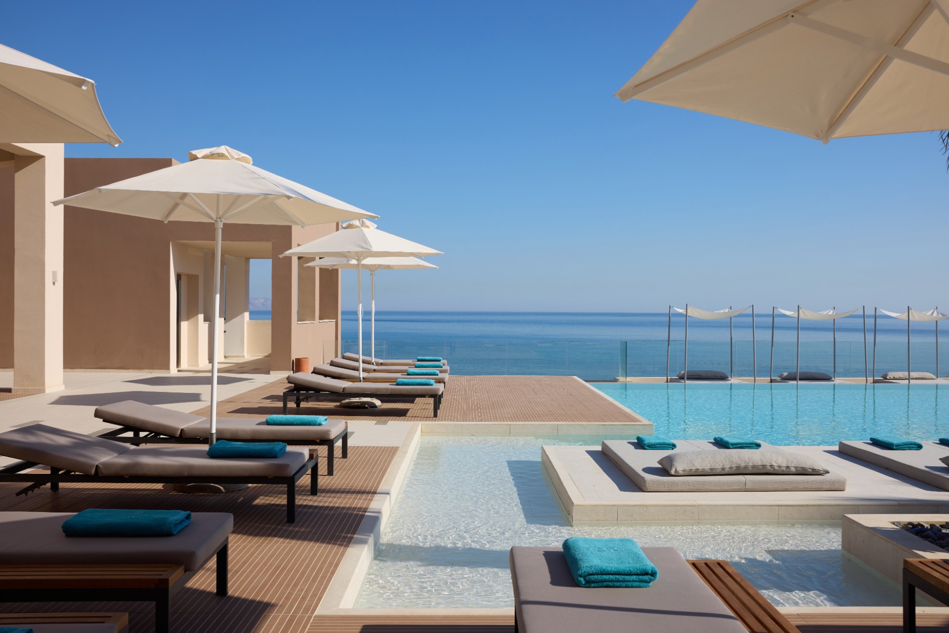 Restaurants & Bars - Oros Luxury Beach Resort